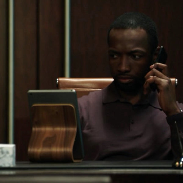 The Ray Tablet Stand Spotted in Queen of the South - Ciseal